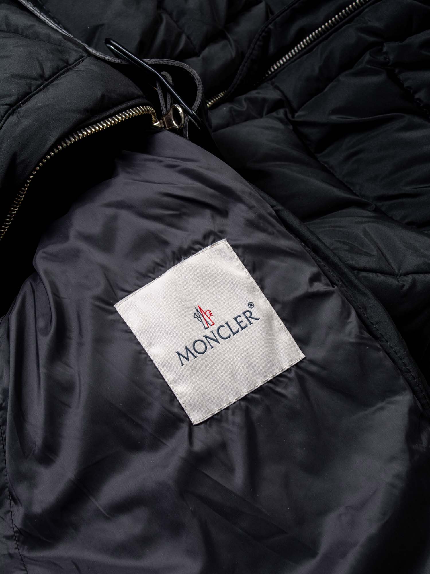 Moncler Quilted Fitted Hooded Down Puffer Coat Black